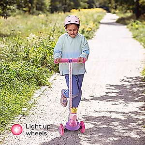 Peppa Pig Kick Scooter for Kids, Self-Balancing 3 Wheeled Light Up Scooter with Extra Wide Anti-Slip Deck, Rear Brake, Lean to Steer, Lightweight Design, for Kids 3 and up, 75 LB Limit