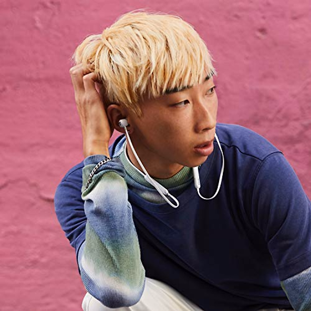 Beats Flex Wireless Earbuds - Apple W1 Headphone Chip, Magnetic Earphones, Class 1 Bluetooth, 12 Hours of Listening Time, Built-in Microphone - Smoke Gray