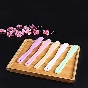 6Pcs Large Plastic Cosmetic Spatula Candy Color Reusable Cosmetic Mask Mixing Spoon Scoops Spatulas Stick Applicator Beauty Spa Makeup Tools for Facial Skin Care DIY Mask Mixing and Sampling Tool,