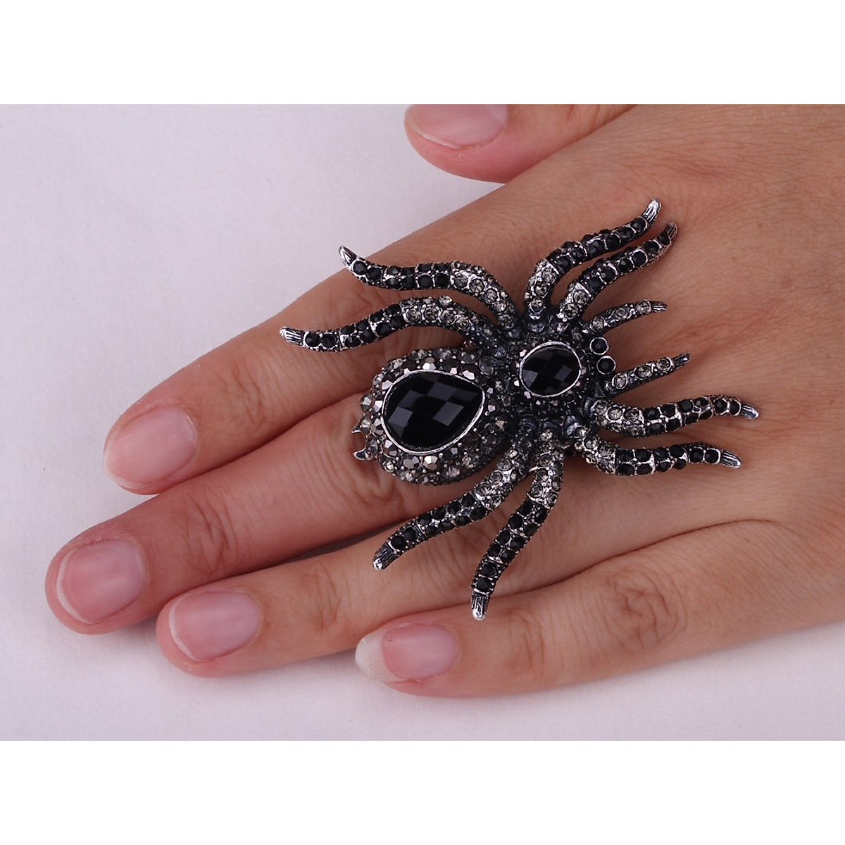 YACQ Women's Spider Stretch Rings Fit Finger Size 6.5 To 9 - Elastic Soft Band Perfect for Arthritis - Silk Scarf Holders - Lead & Nickle Free - 2-1/4 x 2-1/4 Inches - Halloween Costume Accessories