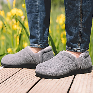 LongBay Men's Slippers Felt Warm Bedroom House Shoes Slip-On Memory Foam Slippers for Indoor Outdoor (Light Gray, 11-12)