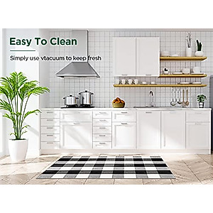 InnoGear Buffalo Plaid Outdoor Rug, 27.6 x 43.3 inches Machine Washable Area Rugs Door Mat Buffalo Check Rug for Living Room Outside Entry Plaid Rug Clearance Cotton Polyester Rug, Black and White