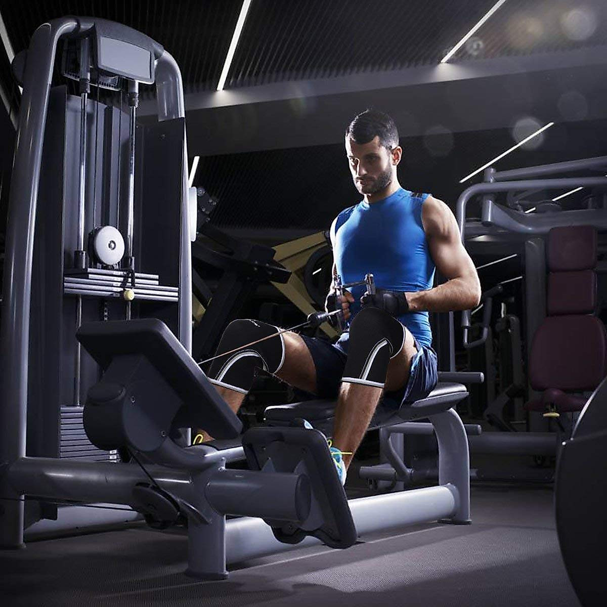 AEOLOS Knee Sleeves (1 Pair)，7mm Compression Knee Braces for Heavy-Lifting,Squats,Gym and Other Sports (Large, Black)