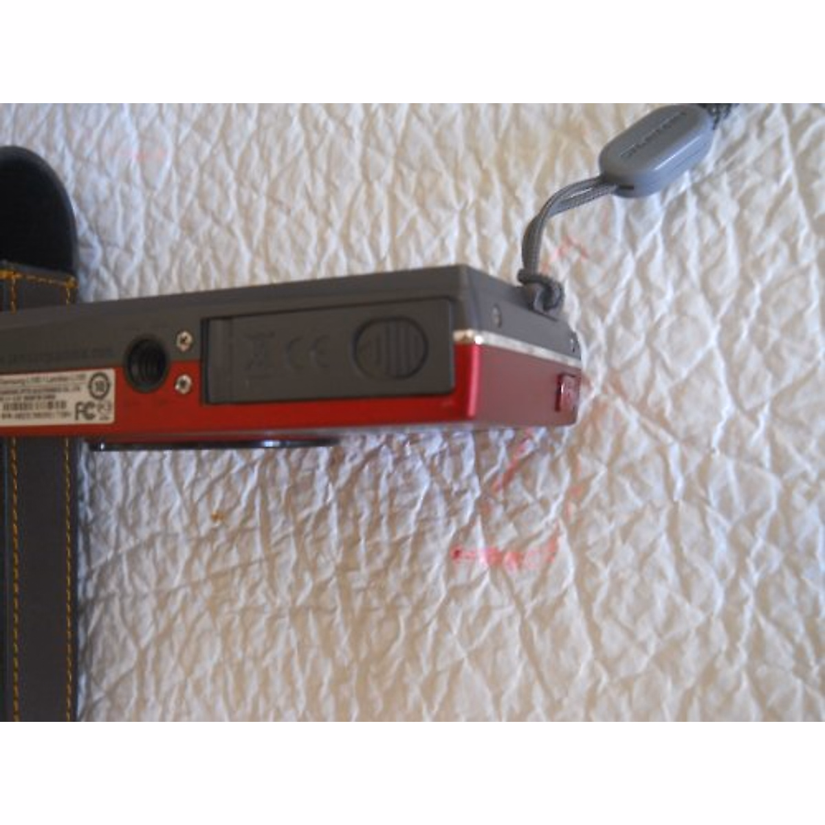 Samsung L100 8.2MP Digital Camera with 3x Optical Zoom (Red)