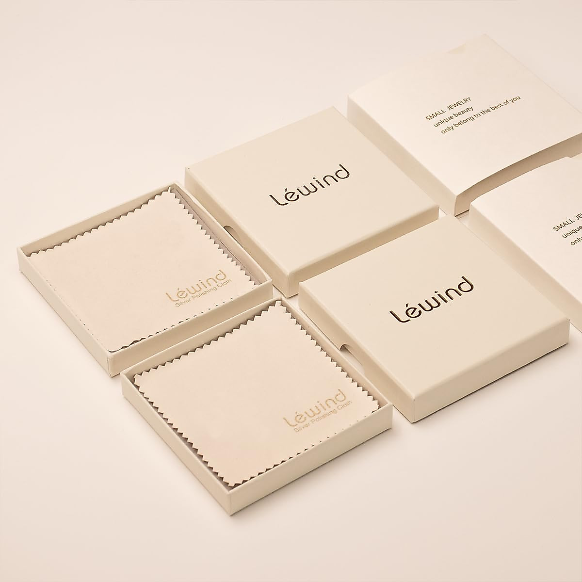 Léwind Gold/Silver Layered Necklaces for Women, Dainty 18K Gold Plated Choker Necklaces for Women Trendy Layering Herringbone Box Snake Paperclip Chain Fashion Jewelry Set