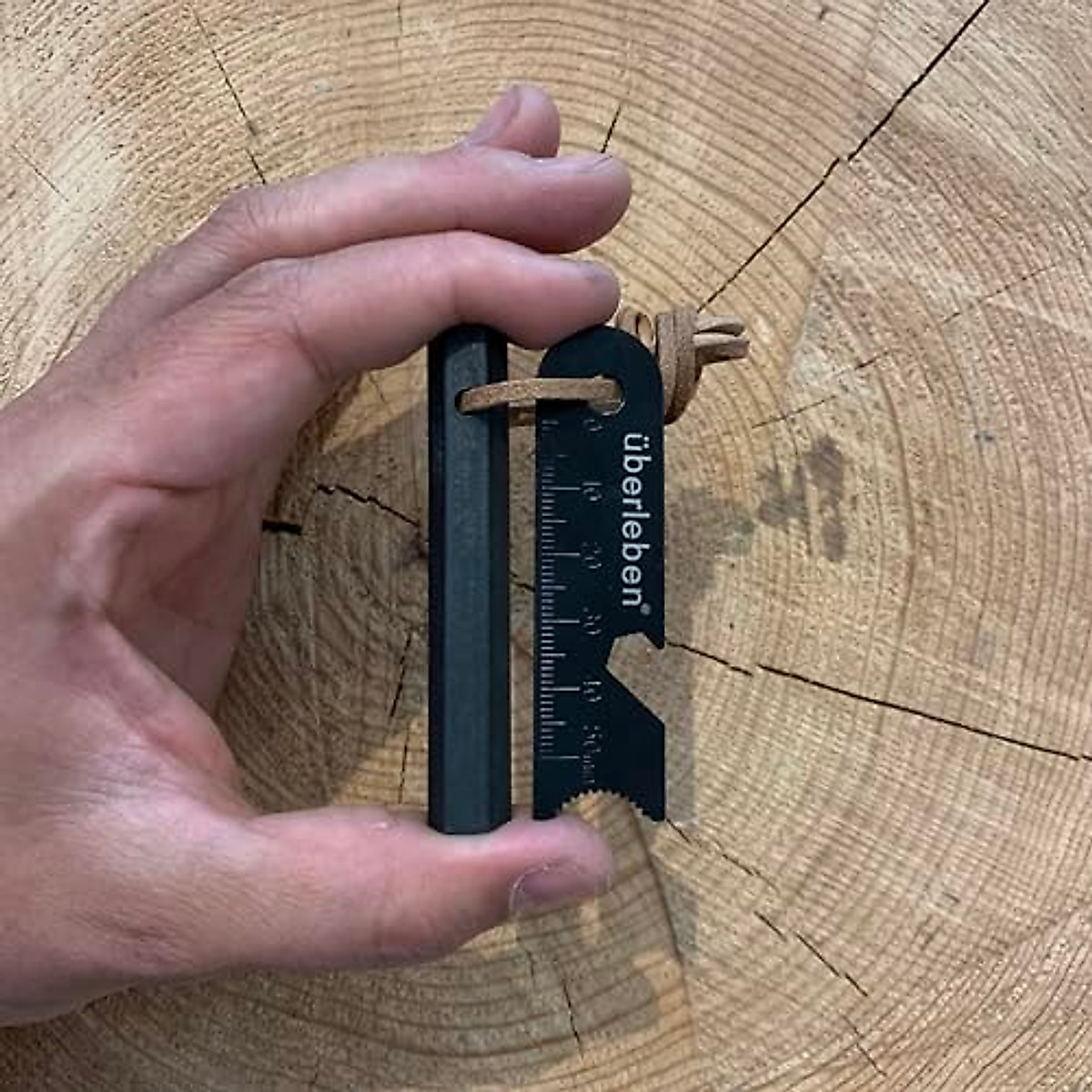 überleben Hexå Lite Ferro Rod Fire Starter for Survival – Up to 20,000 Strikes, 3" Long, 1/2" Thick Hexagon Fire Steel with Striker and Lanyard – Waterproof Flint and Steel for Camping