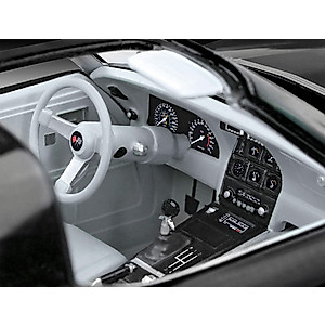 Revell RV07646 '78 Corvette Indy Pace Car 1:24 Plastic Model kit