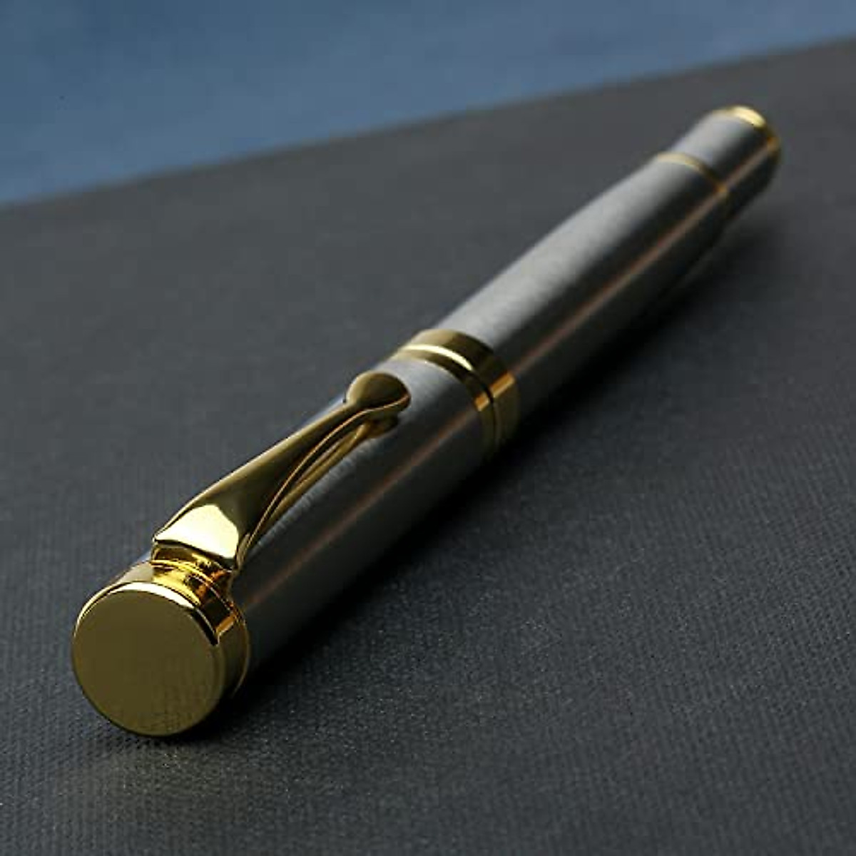 YIVONKA Luxury Ballpoint Pens Best Ball Pen Gift Set for Men & Women Professional Executive Office Nice BallPens Classy Gift Box Ballpoint Black Refill Line width 0.5mm (Silver)