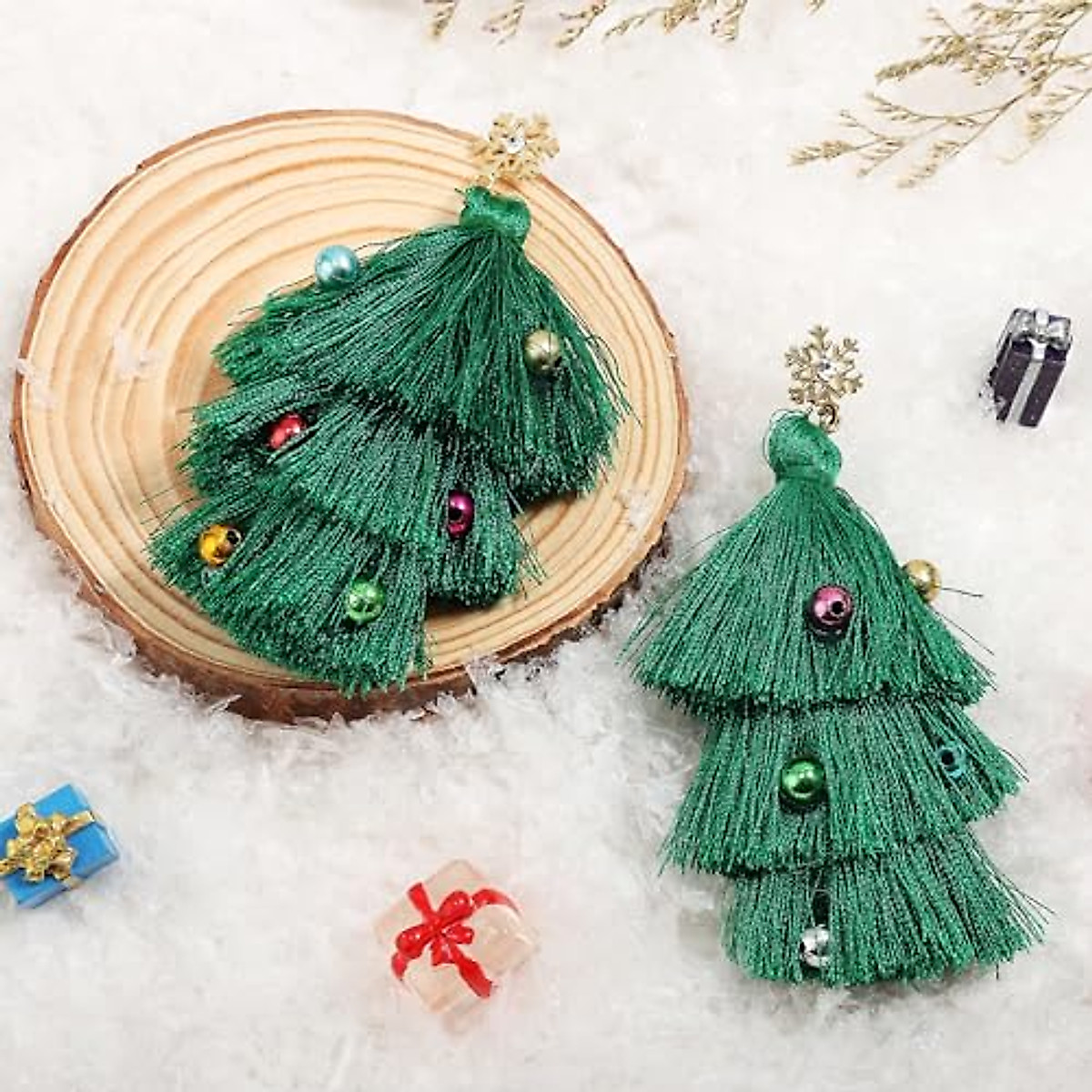 Christmas Earrings for Women Lightweight Christmas Tree Tassel Beaded Earrings Bohemian Dangle Drop Green Earrings, Handmade Bead Xmas Tree Earring for Women Gift