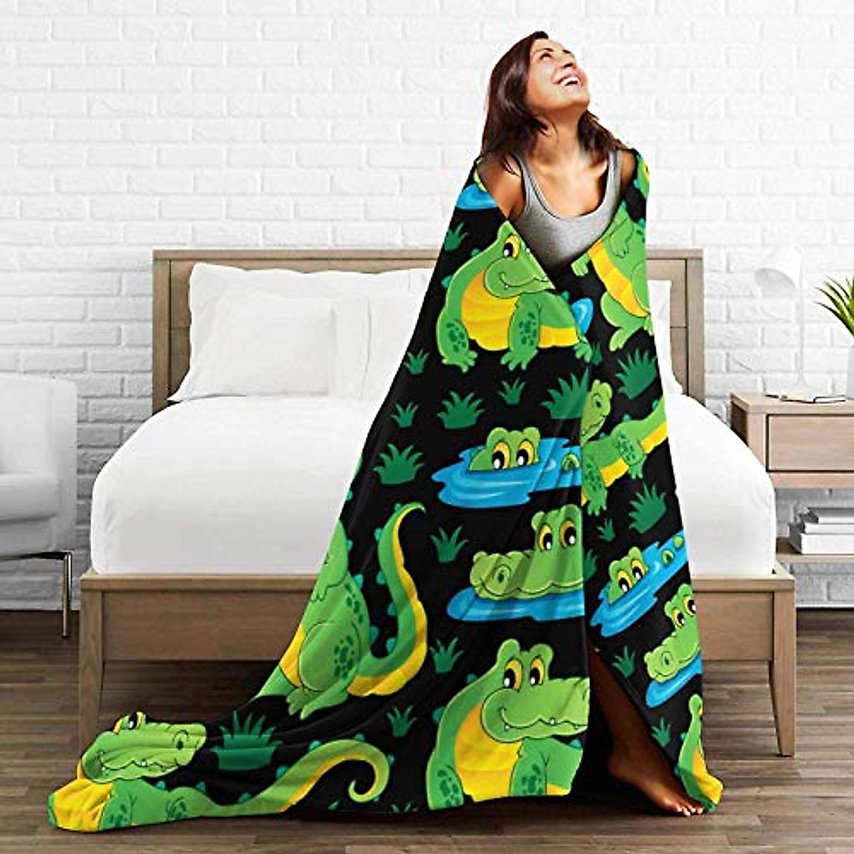 Crocodile Alligator Hiding in Pond Soft Throw Blanket All Season Microplush Warm Blankets Lightweight Tufted Fuzzy Flannel Fleece Throws Blanket for Bed Sofa Couch 50"x40"