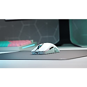 Glorious Gaming - Model O Wireless Gaming Mouse - RGB Mouse with Lights 69 g Superlight Mouse Honeycomb Mouse (Matte White Mouse)
