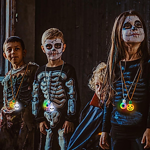 3PCS Halloween Necklace Party Favors, Halloween Light up Skulls Pumpkins Necklace, Glow in Dark Necklace with 3D Blub Pendant, Halloween Festival Accessories for Trick or Treat Party Supplies Decor