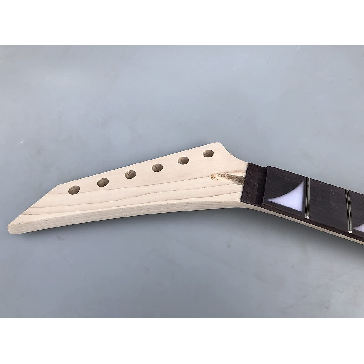 Maple Guitar Neck 24Fret 25.5inch Rosewood Fretboard Shark Fin Inlay Bolt One Heel Reversed head