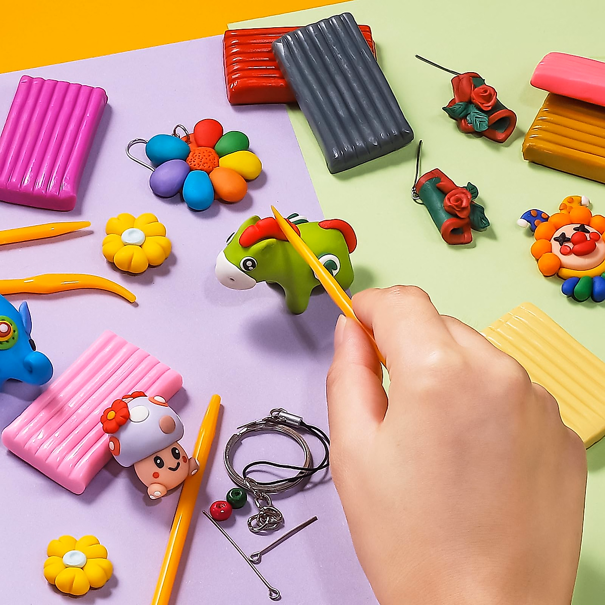 Ixiaoyoo Polymer Clay 88 Colors, Modeling Clay for Kids DIY Starter Kits, Oven Bake Model Clay, Non-Toxic, Non-Sticky, Ideal Clay Kits for Children and Artists (88 Colors)