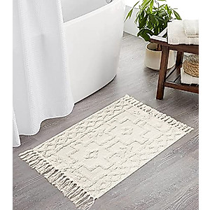Uphome Boho Bathroom Rug 2' x 3' Moroccan Tufted Small Rugs with Tassels Farmhouse Cotton Woven Washable Accent Throw Rug for Entryway Bedroom Laundry Living Room Kitchen,Beige