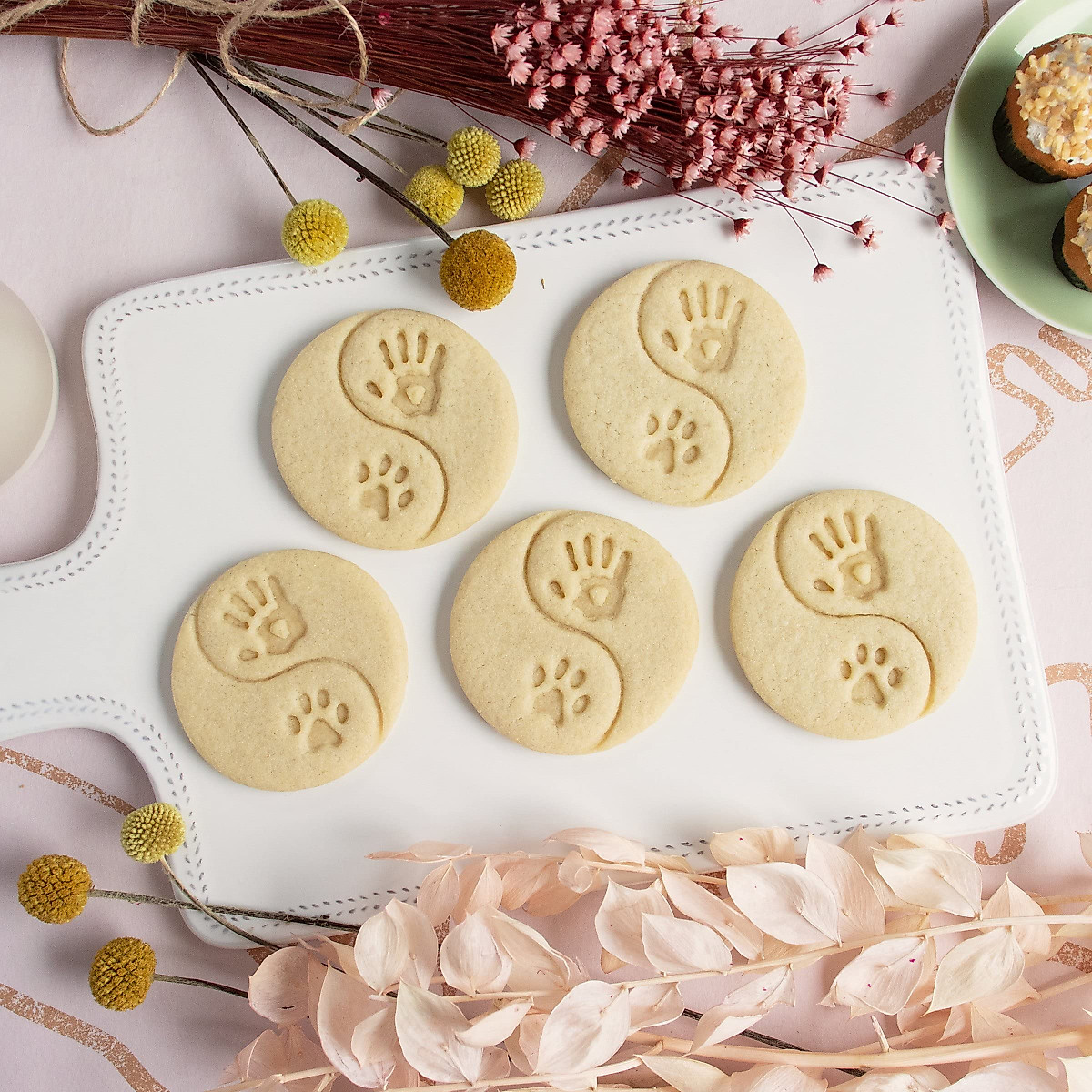 Yin Yang Dog Paw Print and Human Hand cookie cutter, 1 piece - Bakerlogy