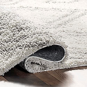 nuLOOM Iola Geometric Shag Runner Rug, 2' 8" x 8', White