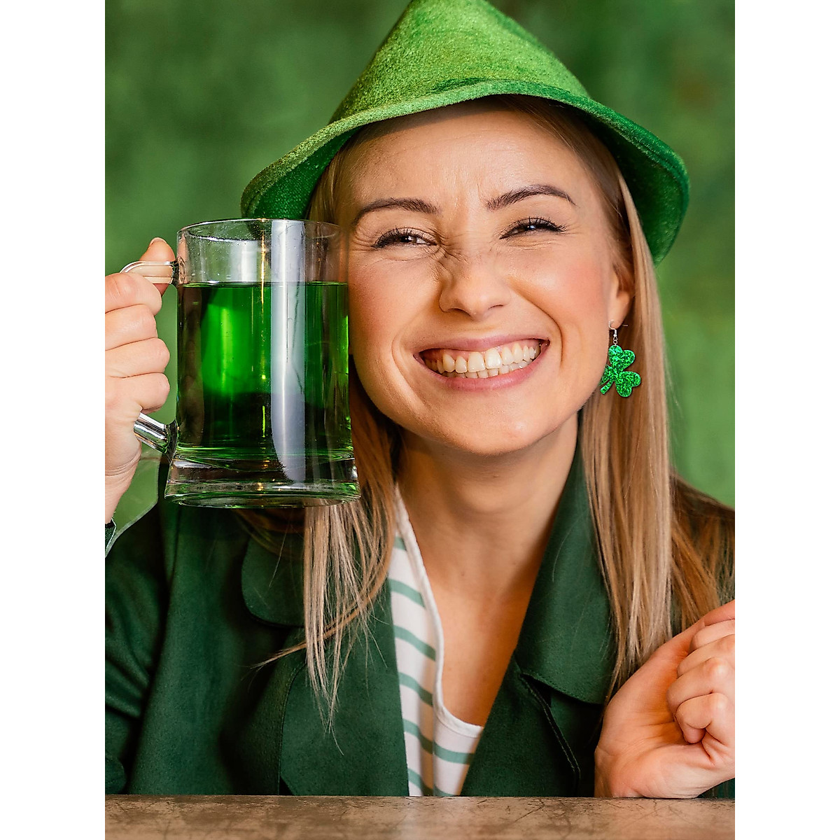 St Patricks Day Earrings for Women Sparkling Shamrock Dangle Earrings Trendy Green Shamrock Drop Earrings for Teen Girls Lightweight Irish Festival Earrings Jewelry Gifts(Leather)