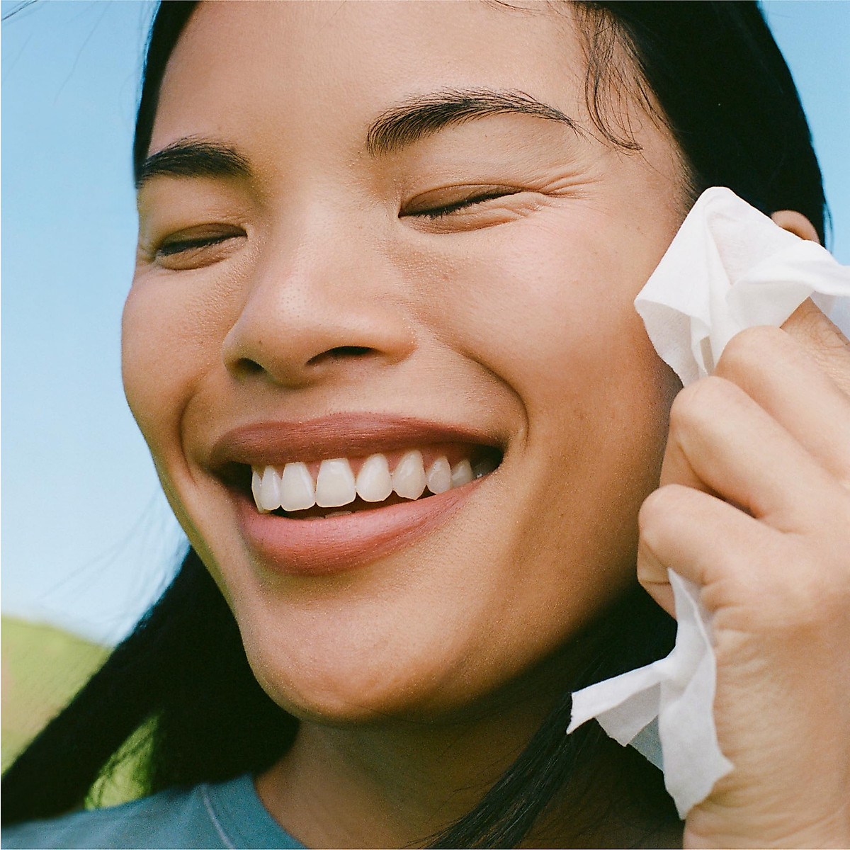 Ursa Major Essential Face Wipes | Natural, Biodegradable, Cruelty-Free | Cleanse, Exfoliate, Soothe and Hydrate | Individually Wrapped | 20 Count