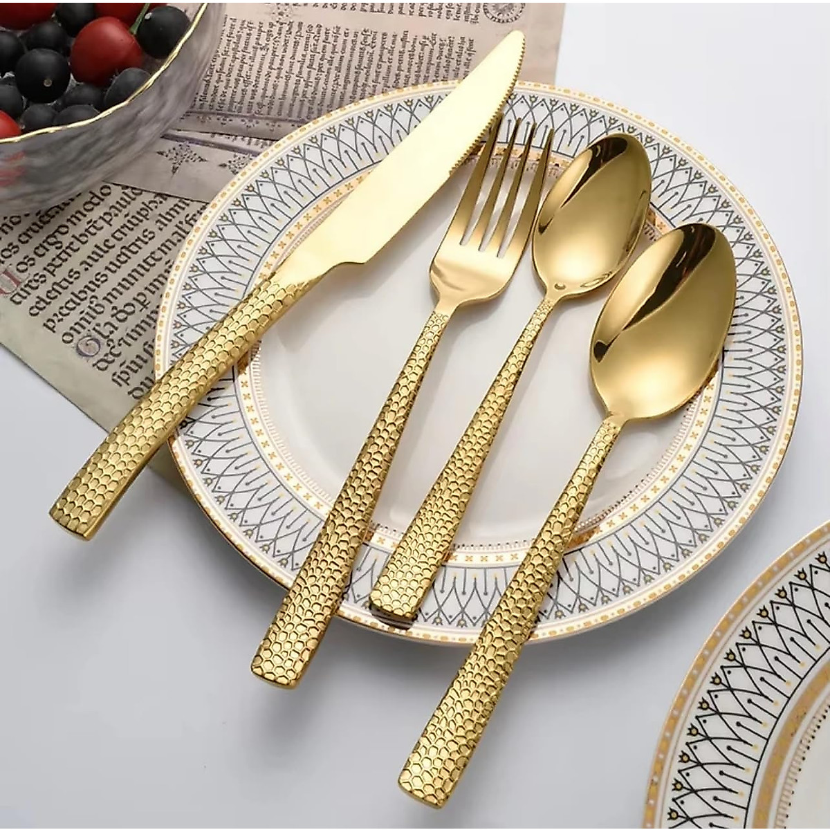 ELiTA ESSENTIALS Luxury 24 Pieces Flatware Set, Hammered Cutlery Set, Premium 304 Stainless Steel Silverware, Knives Forks Spoons, Cutlery Set, Utensils, Tableware Set, Serving 6 (Gold)