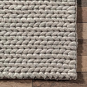 nuLOOM 5x8 Penelope Wool Braided Handmade Area Rug, Light Grey, Solid Rustic Farmhouse Style, For Bedroom, Living Room, Hallway, Entryway