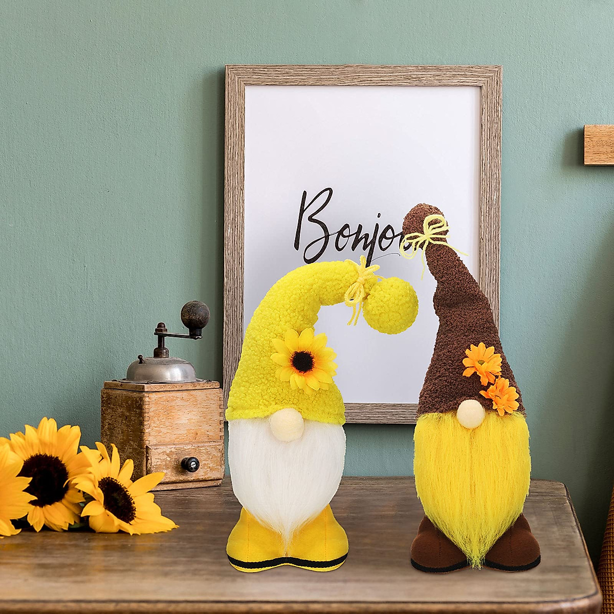 2 Pieces Sunflower Garden Gnome Ornaments Plush Texture Sunflower Elf Home Decor Farmhouse Kitchen Decor Tiered Tray Rustic Scandinavian Swedish Gnome Ornaments Household Ornaments