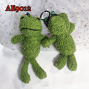 ScleraGo Plush Frog Keychain Women Men Car Key Ring Soft Toy Doll Accessory Backpack Bag Decoration Gift for Teens 9012