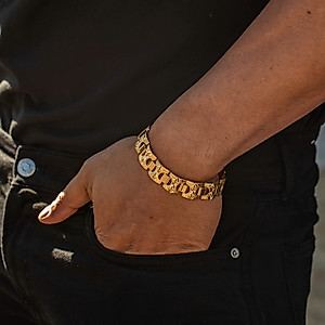 LIFETIME JEWELRY 15mm Diamond Cut Star and Arrows Link Bracelet for Men and Women 24k Gold Plated (Gold, 9 inches)