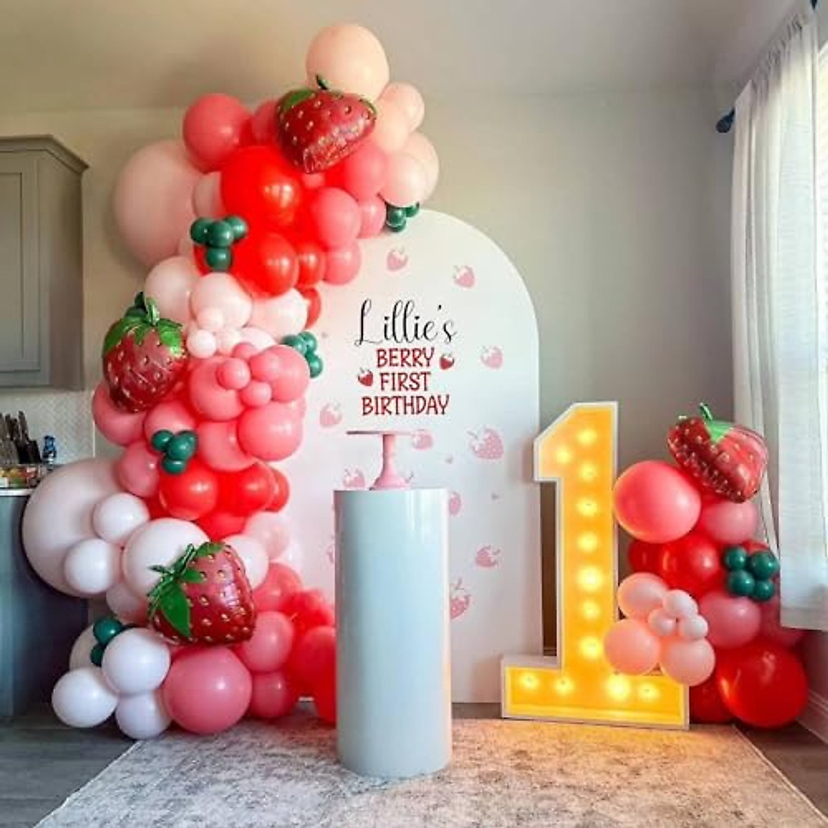 Strawberry Birthday Party Decorations 131pcs Strawberry Balloons Garland Arch Kit for Baby Shower and Girls Berry First Theme Birthday Party Decoration
