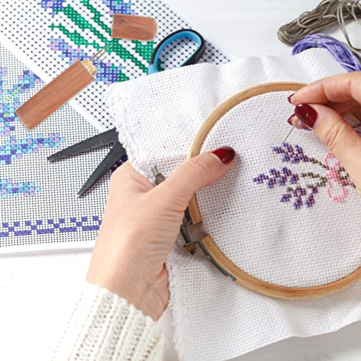 VICASKY Multi Tool Knitting Needle Organizer 8 Pcs Sewing Needles Wood Needle Holder Sewing Needle Container Needle Storage case Holder Wood Needle Sewing Thread Organizer Pocket Multitool