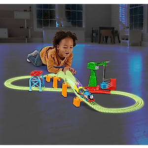 Thomas & Friends Trackmaster Hyper Glow Night Delivery Track Set with Hyper Glow Thomas Motorized Train Engine