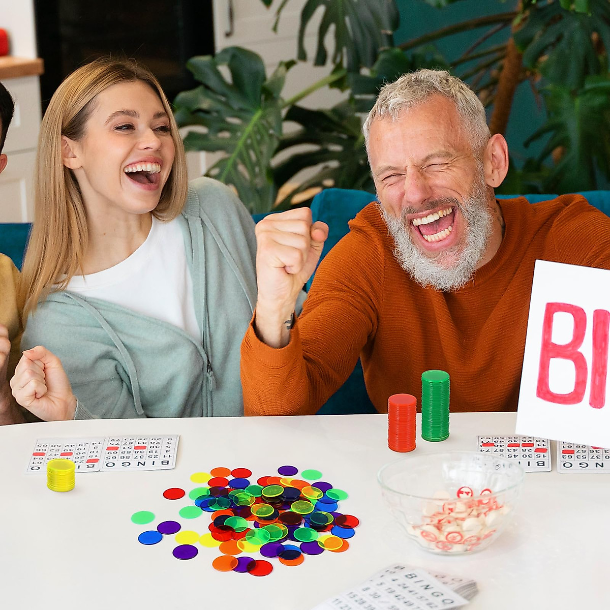 ifundom Bingo Chips, 6 Colors 300 Pcs Small Plastic Learning Counters Disks Bingo Chip Counting Discs Markers for Math Practice and Poker Chips Game Tokens