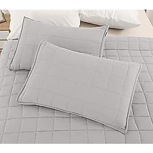 EMME Light Grey Quilt Set Twin Size 2 Pieces (66x90 inches), Pre-Washed Microfiber Bedspread for All Season, Lightweight and Reversible Coverlet (Squares Pattern, Light Grey)