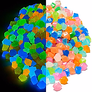 BBTO Glow in The Dark Aquarium Stones Glowing Pebbles Gravel Glowing Rocks for Indoor and Outdoor Garden, Driveways, Fish Turtle Tank Decor, 1.4 cm (450 Pieces)