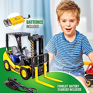 WolVolk 6-Channel Electric Remote Control Forklift - Functional RC Lighted Fork Lift Toy w/Pallet, Barrel, Rechargeable Batteries & Charger - Pretend Construction Playset for Kids