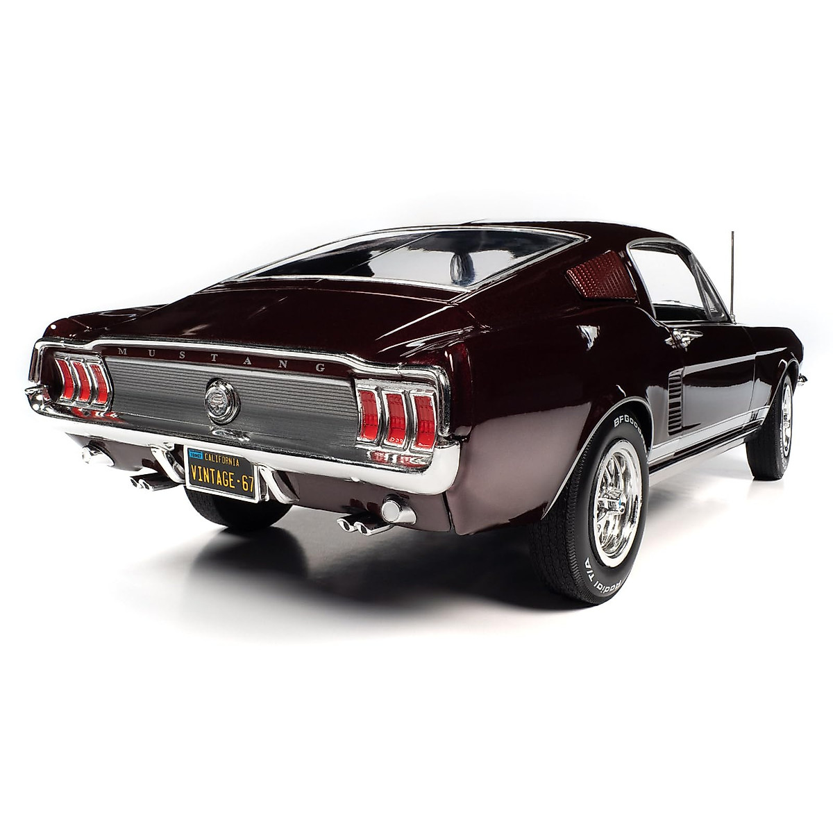 American Muscle 1967 Ford Mustang 2+2 GT 1:18 Scale Diecast