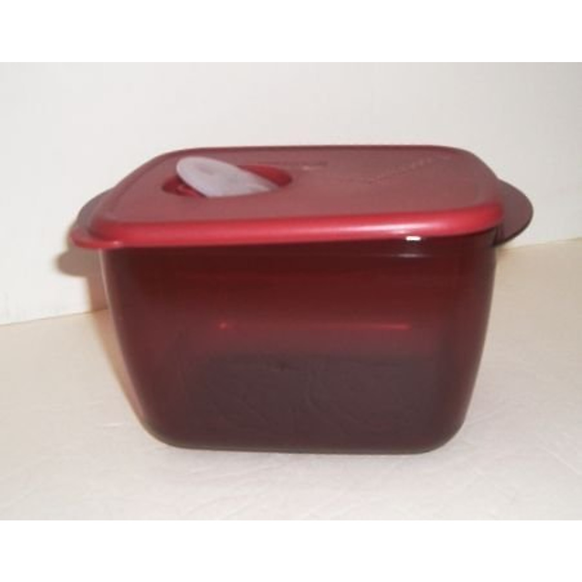 Tupperware Vent Rock N Serve Medium Deep Freezer/Microwave Storage Container, Jewel Tone: Ruby/Cranberry (6-1/4 cup capacity)