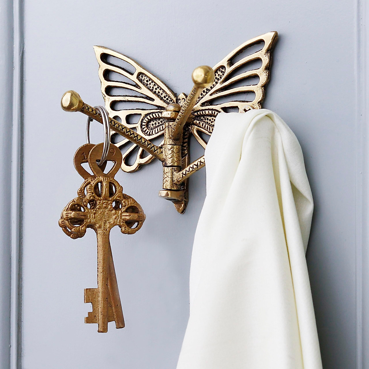 Indian Shelf Brass Butterfly Swivel Tri Arm Hook Foldable Decorative Wall Hooks 3 Prong Wall Hooks Vintage Towel Hooks Gold Coat Hooks Robe Hook Folding Coat Hooks Hangers