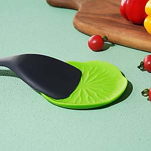 KITCHENDAO Cute Waterlily Silicone Spoon Rest for Kitchen Counter - Ladle Utensil Spoon Holder-Dishwasher Safe- BPA Free High-Quality Material-Gift Idea for Women -1 Pack With Color Box