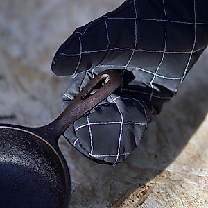 MANNKITCHEN Extra Large Oven Mitt - Heavy Duty Quilted Cotton with Flame Resistant Coating - Professional Oven Mitts for Commercial Kitchen