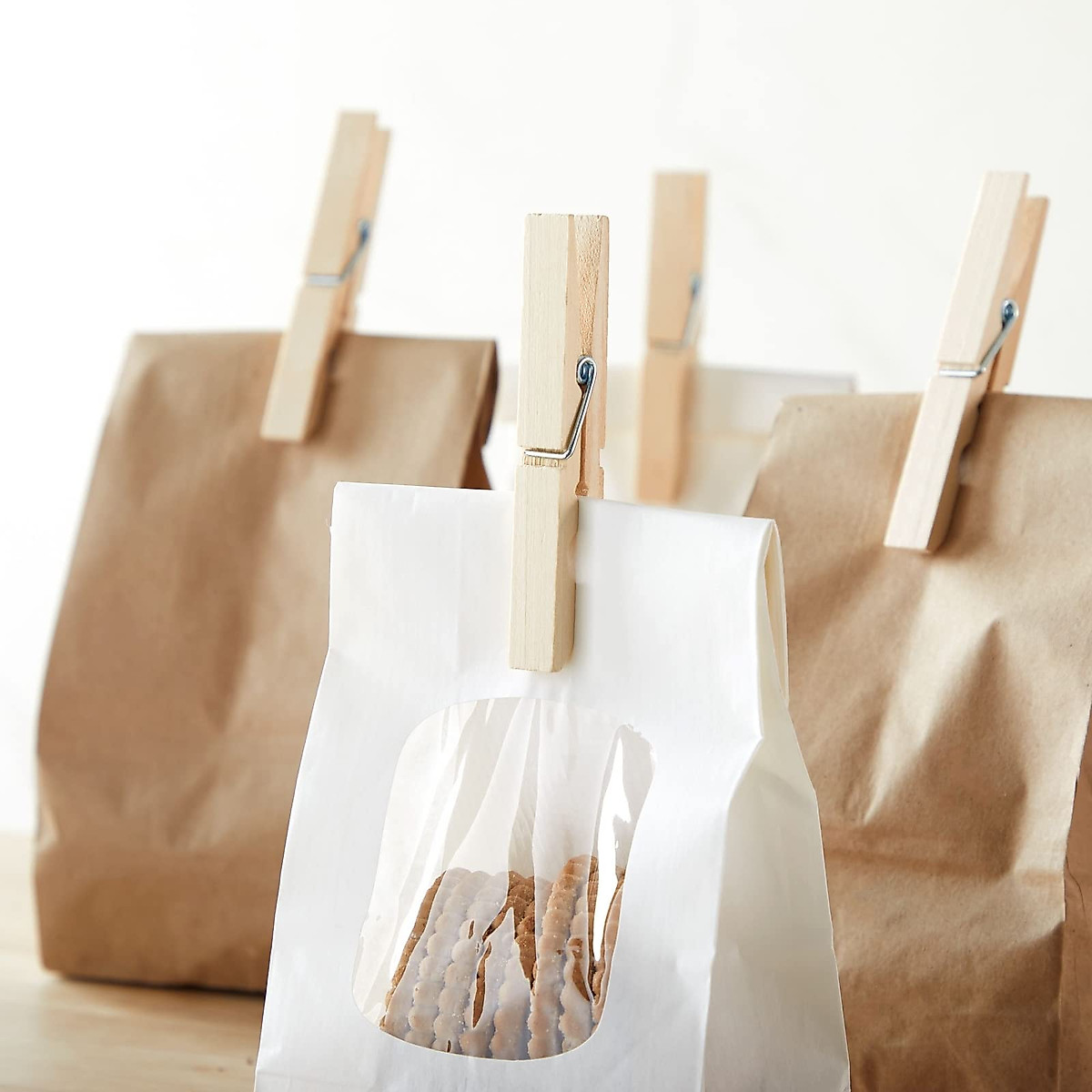 100-Pack Large Wooden Clothespins for Laundry, 4-Inch Heavy-Duty Wood Clips with Metal Springs for Hanging Clothes, Photo Displays, Arts and Crafts, Bulk (Brown)