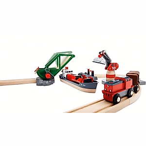 BRIO World - 33061 Cargo Harbor Set | 16-Piece Train Set with Accessories Wooden Tracks | Ideal Gift for Kids Aged 3+ | Certified Sustainable Materials