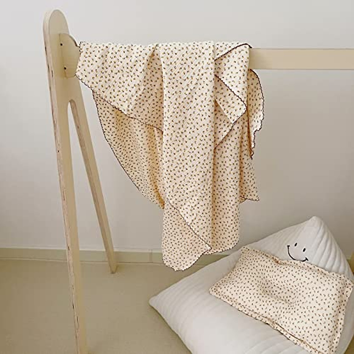 BuLuTu Cotton 4 Layers Muslin Kids Blanket with Sweet Daisy Flowers Baby Crib Nursery Throw Blanket Cradle Thin Quilt for Boys,Girls,Toddler Breathable, Durable Security Blanket 47x51’’