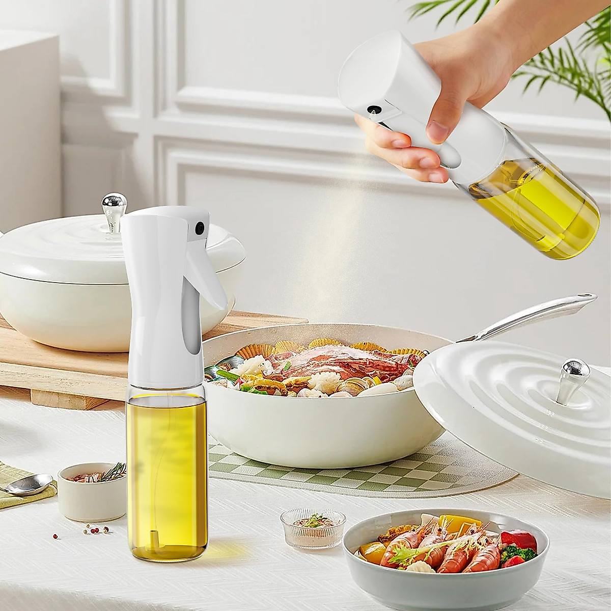 MISSOLO Oil Sprayer - 200ml Glass Olive Oil Sprayer - Continuous Spray with Portion Control - Oil Dispenser Bottle for Kitchen - Oil Mister for Cooking, Baking, Salad
