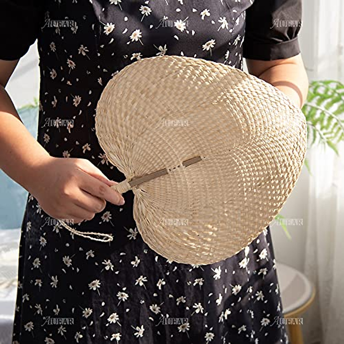 AUEAR, Natural Raffia Hand Fans Handmade Handheld Weaving Fan Wedding Palm Leaf Hand Fan for Summer Cooling Farmhouse Wall Party Home Decoration (Chinese Style A)