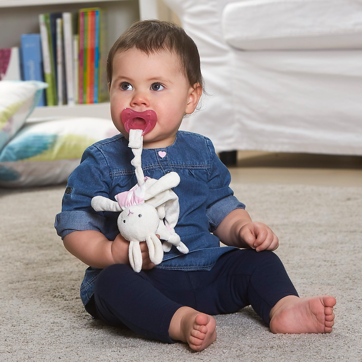 Chicco Pocket Buddy Lovey and Pacifier Holder | Plush, Soothing Animal-Themed Toy | Fits Most Pacifiers | Machine-Washable | Pink Bunny| 0+ Months
