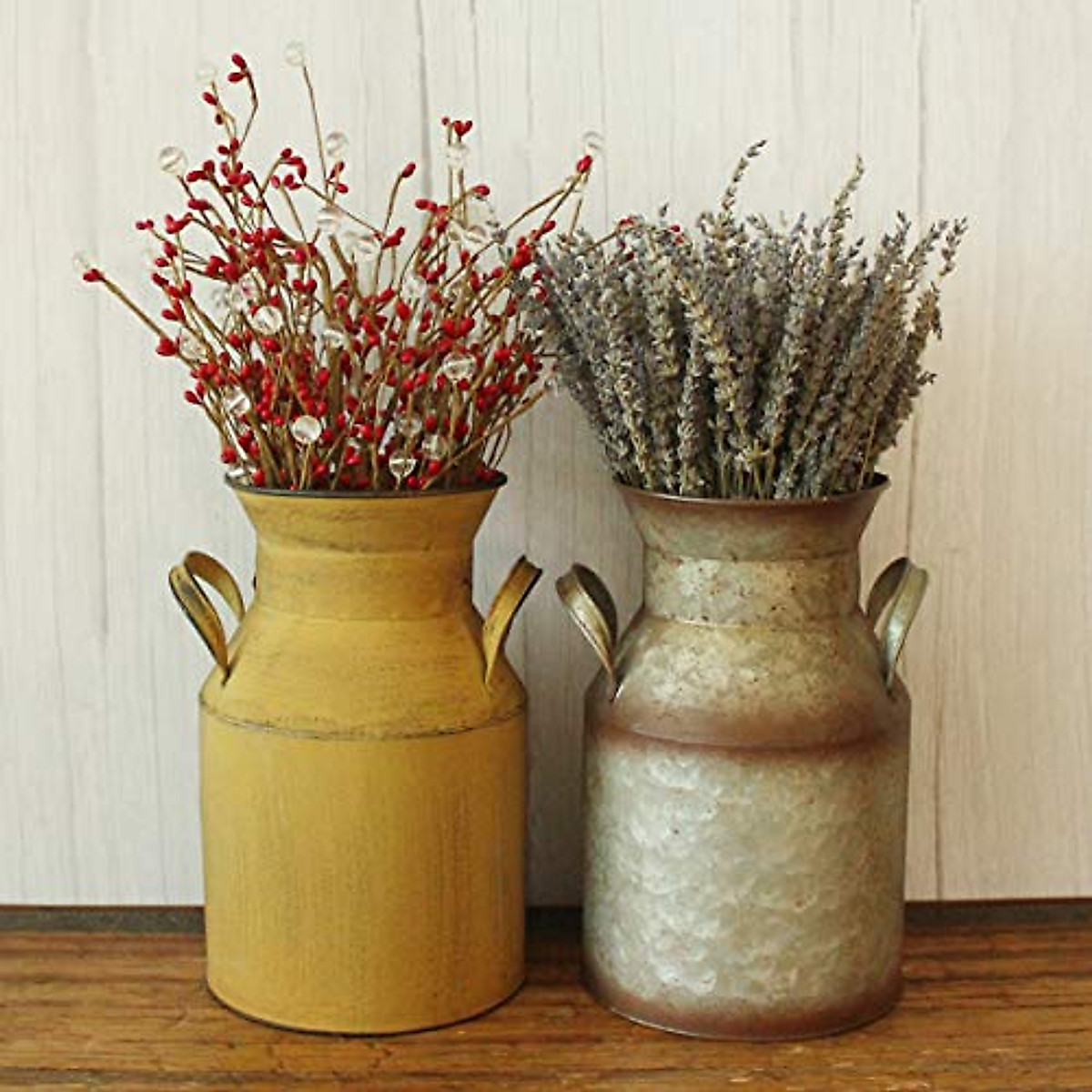 CVHOMEDECO. Galvanized Metal Milk Can, Old Rustic Primitives Jug Vase for Home and Garden Décor. Rusty