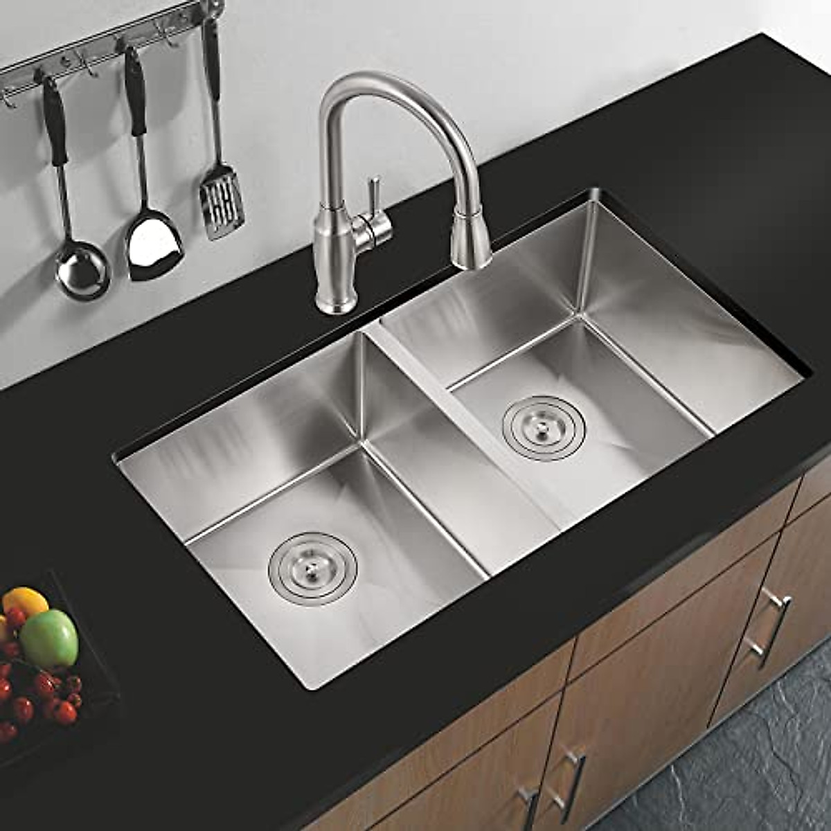 TSIBOMU 32 x 18 inch Undermount Double Bowl Kitchen Sink, 304 Stainless Steel 50/50 Double Bowl Workstation Sink (Brushed)