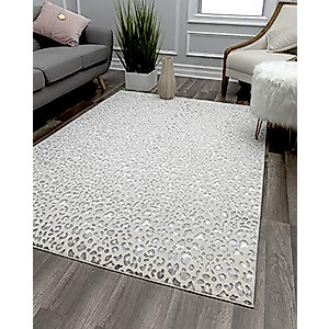 CosmoLiving by Cosmopolitan HZ50A Cougar Area Rug, Snow Leopard