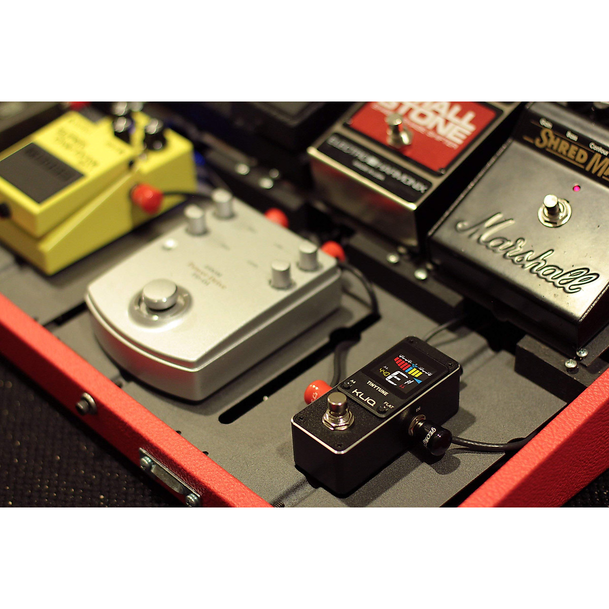 KLIQ TinyTune Tuner Pedal for Guitar and Bass and KLIQ Forte Wall-mount Instrument Hanger (Black) Bundle